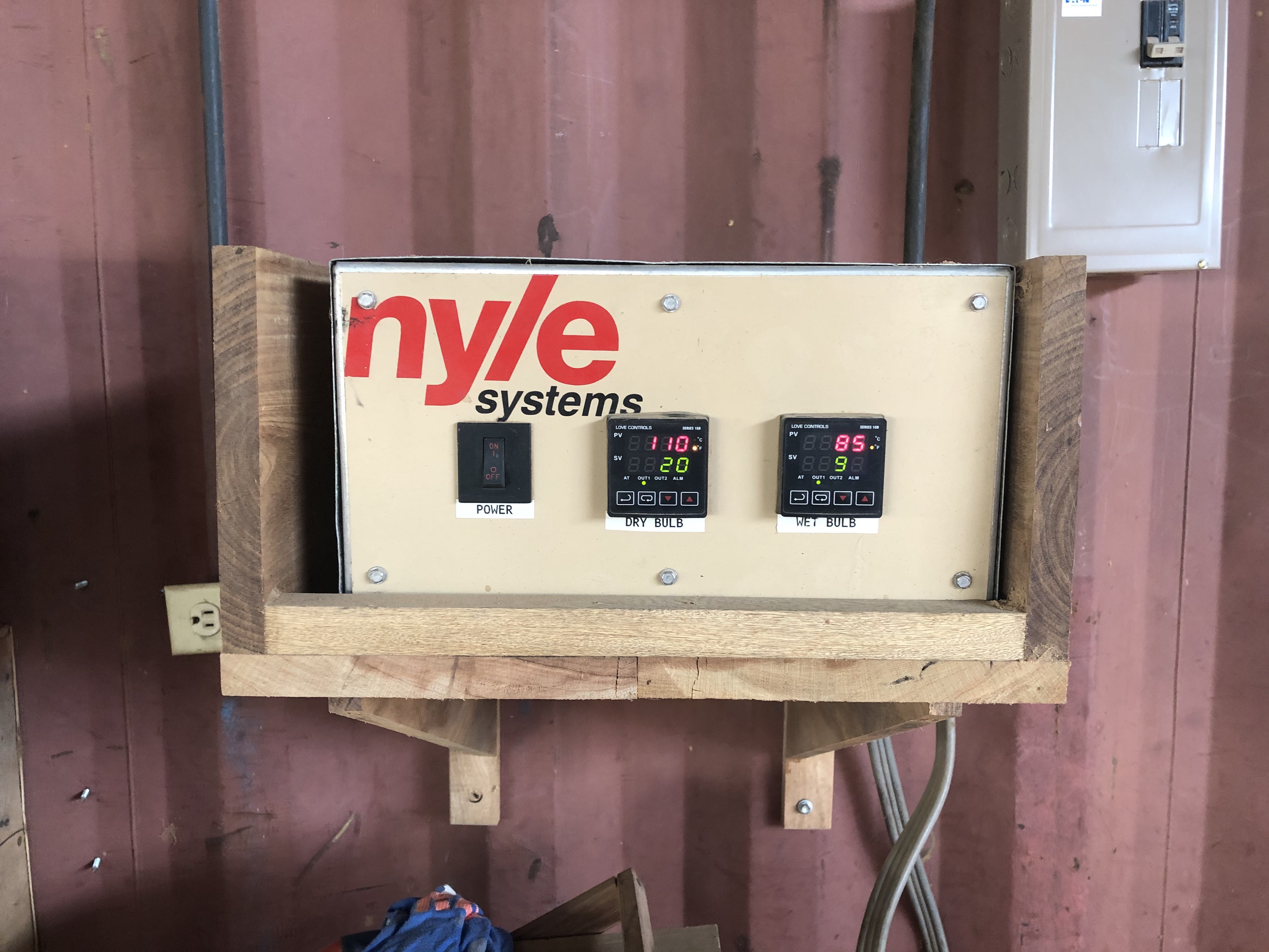 Maintaining heat, and program settings