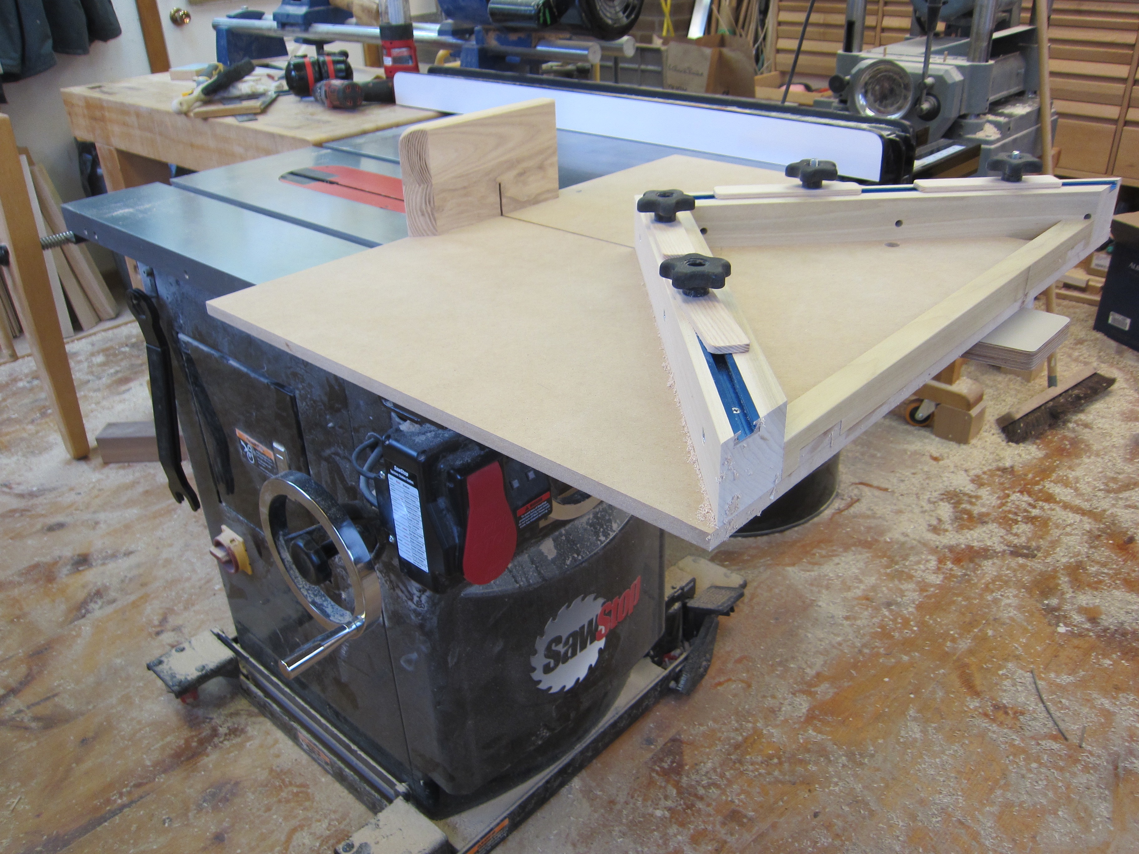 Clip-on Infeed Support for Table Saw - WOODWEB's Solid Wood Machining Forum